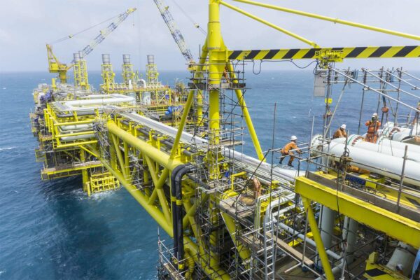 Drones for Oil & Gas: Real-World Benefits, Use Cases and ROI